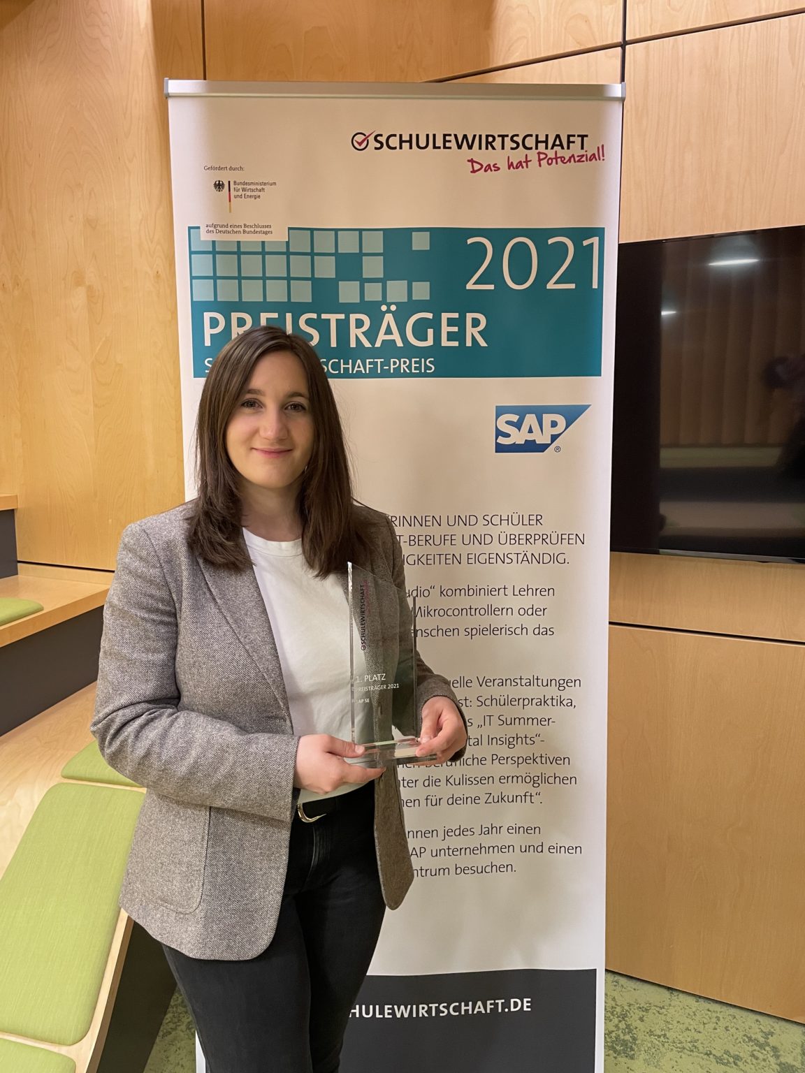 SAP SE - Schulewirtschaft